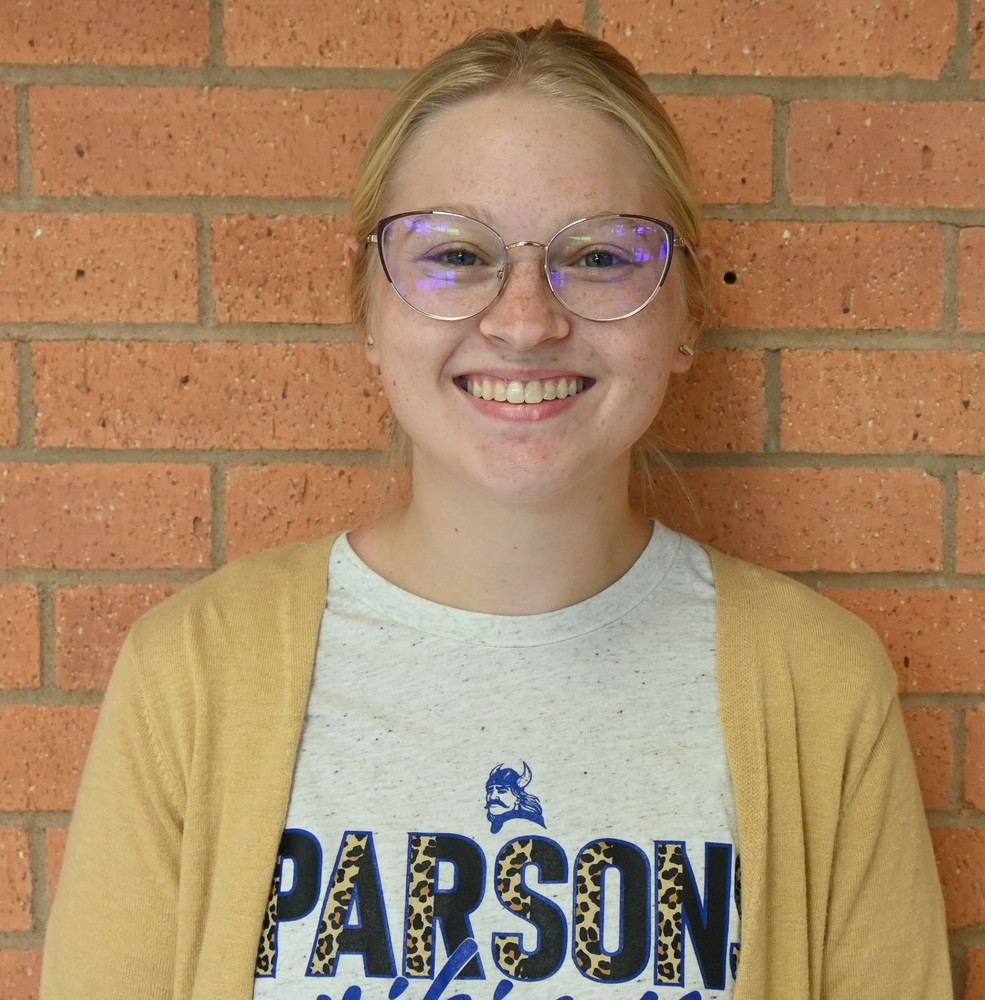 New Teacher Amanda Lowe | Parsons District Schools